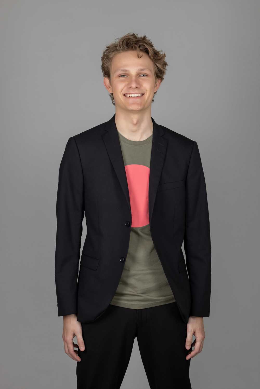 Round – A human-first and purpose-driven top-tier strategy consulting ...